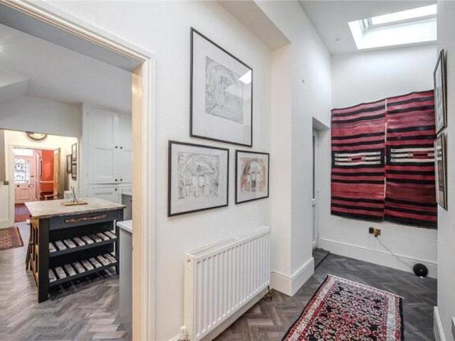 2 bedroom apartment for sale in St. Georges Road, Harrogate, North Yorkshire, HG2
