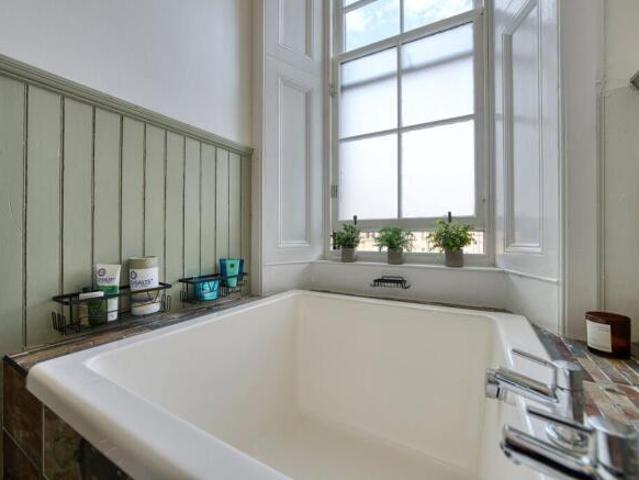 2 bedroom apartment for sale in St Georges Road, St George's Cross, Glasgow, G3