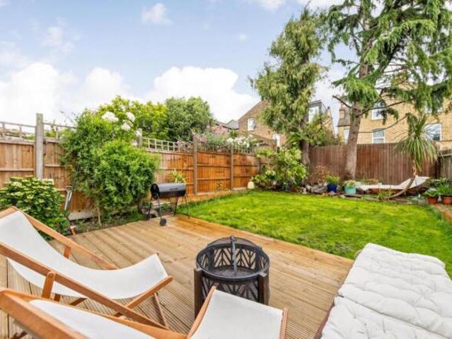 2 bedroom apartment for sale in St. Julians Farm Road, West Norwood, London, SE27