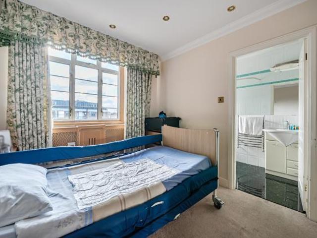 2 bedroom apartment for sale in St. James Close, St Johns Wood, London, NW8