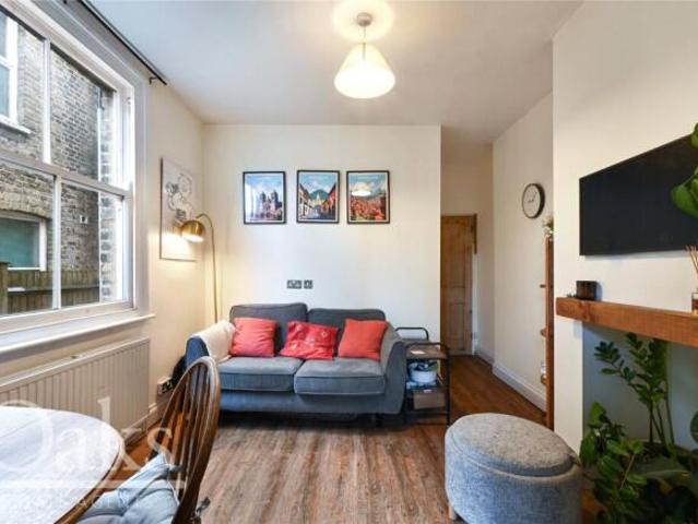 2 bedroom apartment for sale in St Louis Road, West Norwood, SE27