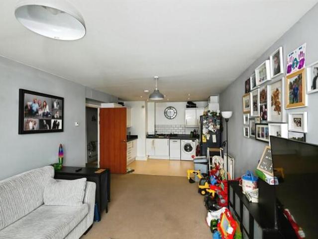 2 bedroom apartment for sale in Stafford Gardens, Maidstone, ME15