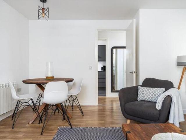 2 bedroom apartment for sale in Staple Gardens, Winchester, SO23
