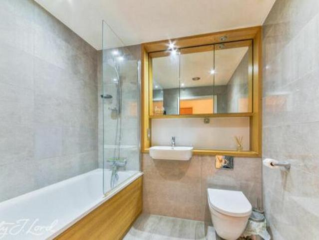 2 Bedroom Apartment For Sale In Station Road, London