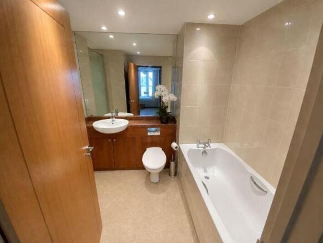 2 bedroom apartment for sale in Steyne Gardens, Worthing, West Sussex, BN11