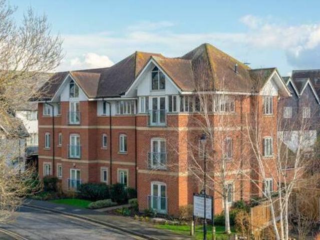 2 bedroom apartment for sale in Stonebridge Road Canterbury CT2