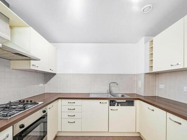 2 Bedroom Apartment For Sale In Stratford