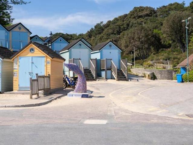2 bedroom apartment for sale in Studland Road, Alum Chine, BH4