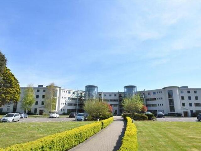 2 Bedroom Apartment For Sale In Sully, Penarth