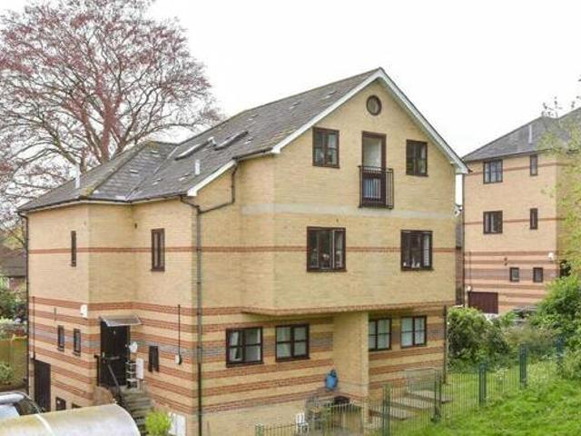 2 Bedroom Apartment For Sale In Sutton