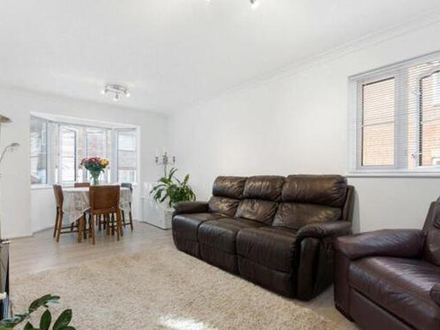 2 Bedroom Apartment For Sale In Sutton