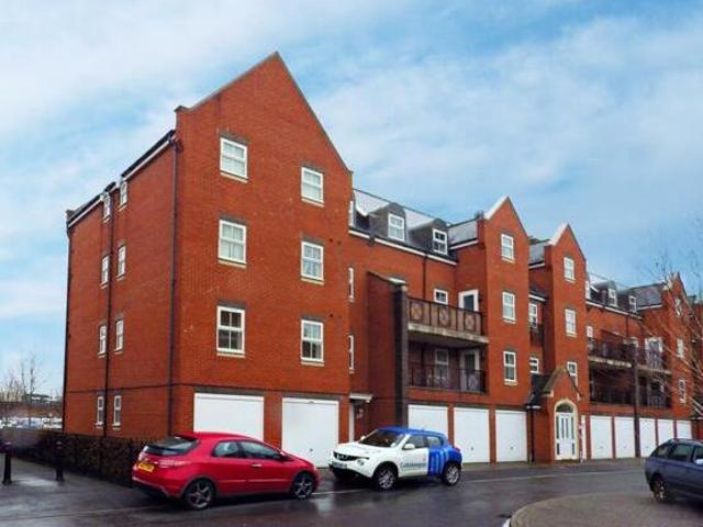 2 Bedroom Apartment For Sale In Swindon