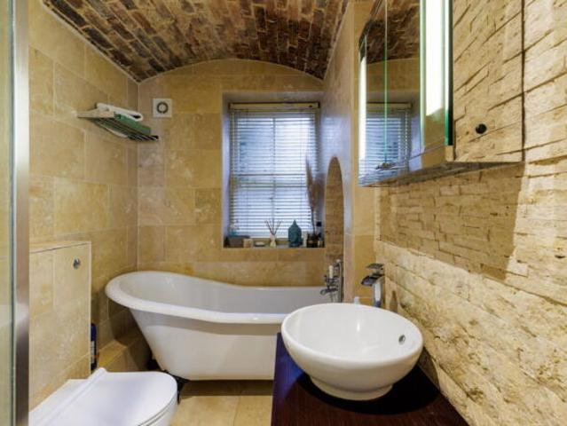 2 bedroom apartment for sale in Sydney Road, Guildford, GU1