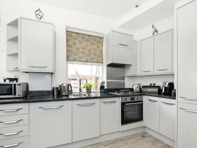 2 Bedroom Apartment For Sale In Sydenham, London