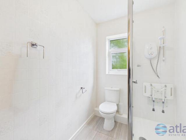 2 bedroom apartment for sale in Sylvan Court, Woolton, L25