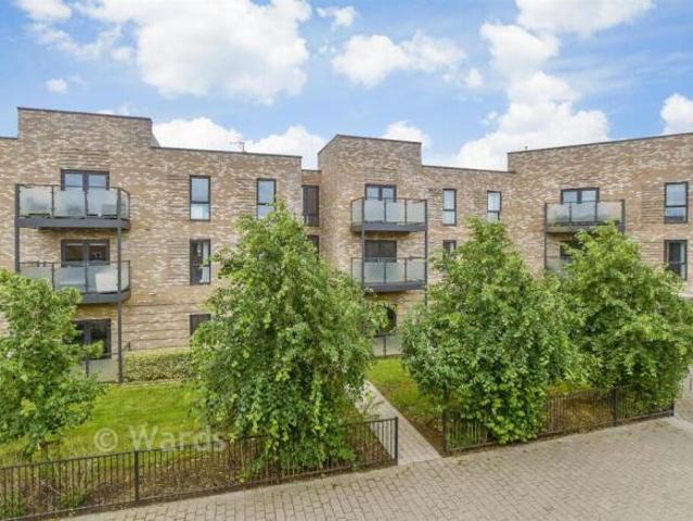 2 bedroom apartment for sale in Salomons Grove, Southborough, Tunbridge Wells, Kent, TN4