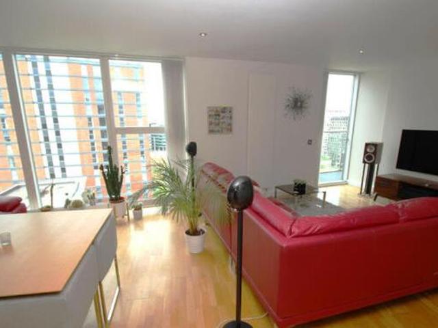 2 Bedroom Apartment For Sale In Salford, Lancashire