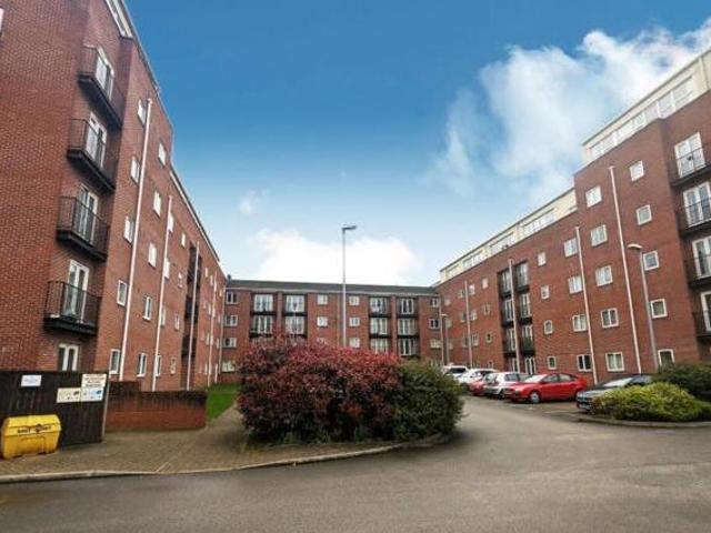2 Bedroom Apartment For Sale In Salford, Lancashire