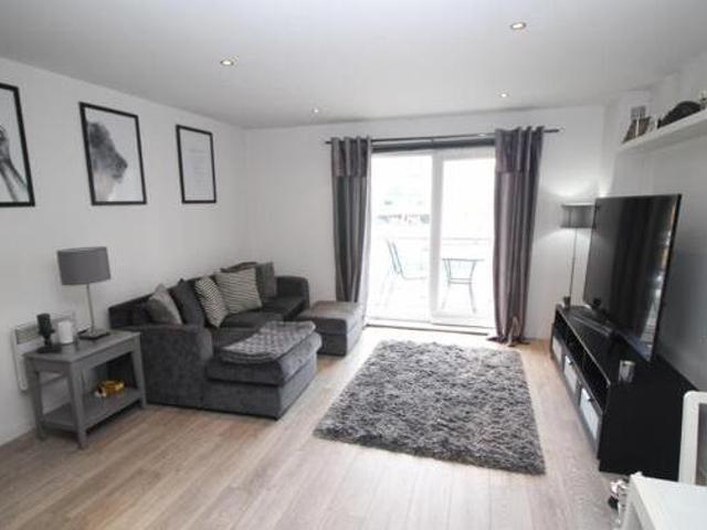 2 Bedroom Apartment For Sale In Salford, Lancashire