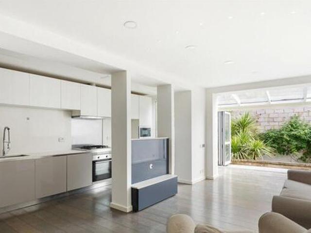 2 Bedroom Apartment For Sale In Salusbury Road, London