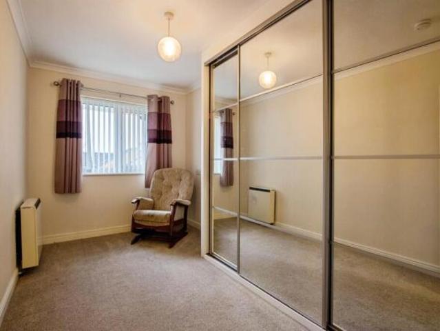 2 bedroom apartment for sale in Sandbed Lawns, Leeds, LS15