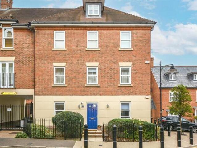 2 bedroom apartment for sale in Sawyers Grove, Brentwood, CM15