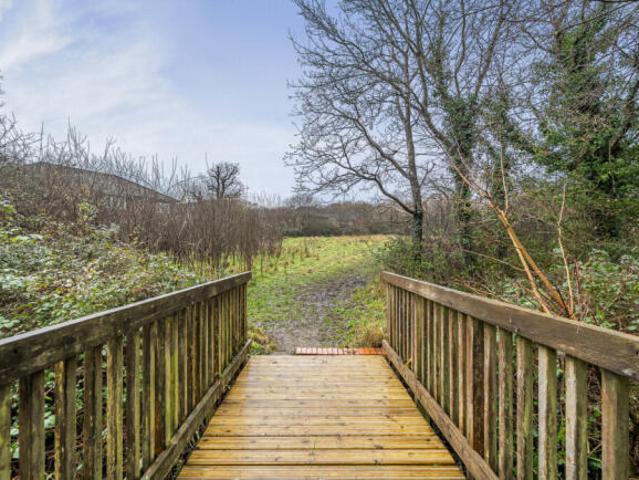 2 bedroom apartment for sale in School Meadow, Guildford, Surrey, GU2
