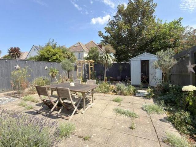 2 bedroom apartment for sale in Seaward Avenue, Southbourne, Bournemouth, BH6