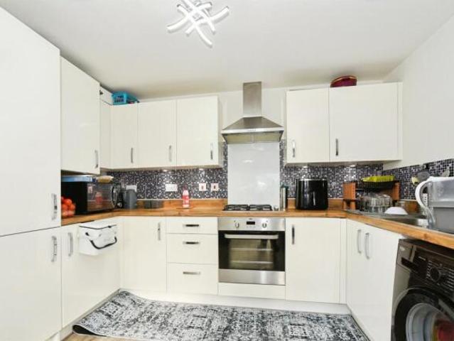 2 bedroom apartment for sale in Semington Strand, Swindon, SN1