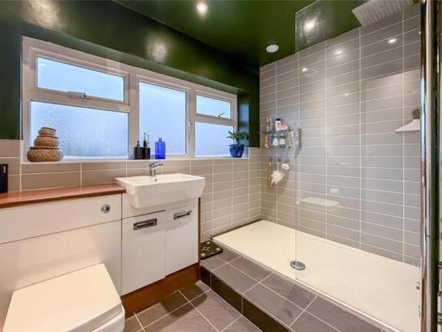 2 bedroom apartment for sale in Seymour Road, St. Albans, Hertfordshire, AL3