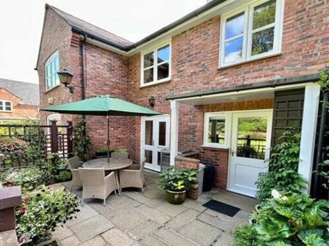 2 Bedroom Apartment For Sale In Shirleys Drive, Prestbury