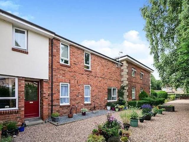 2 bedroom apartment for sale in Skipwith Road Escrick York YO19