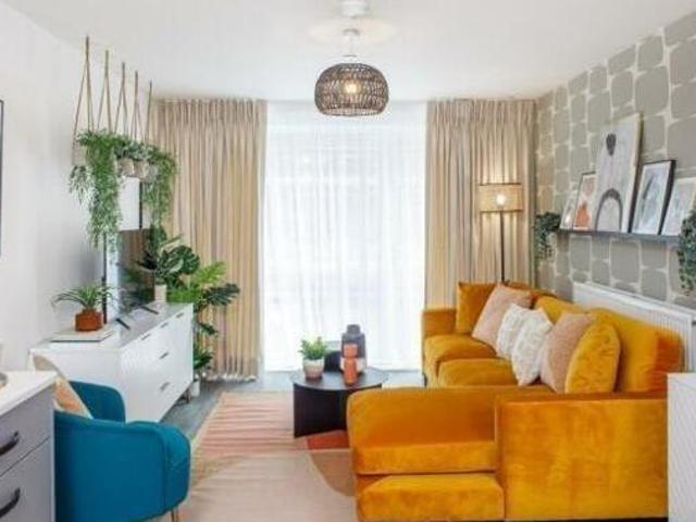 2 Bedroom Apartment For Sale In Slough