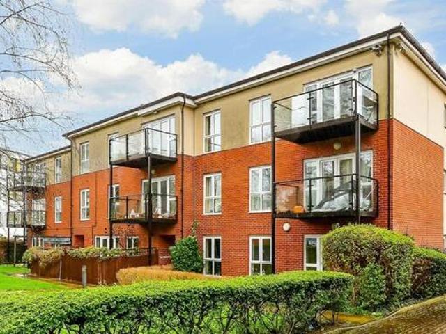 2 Bedroom Apartment For Sale In South Croydon