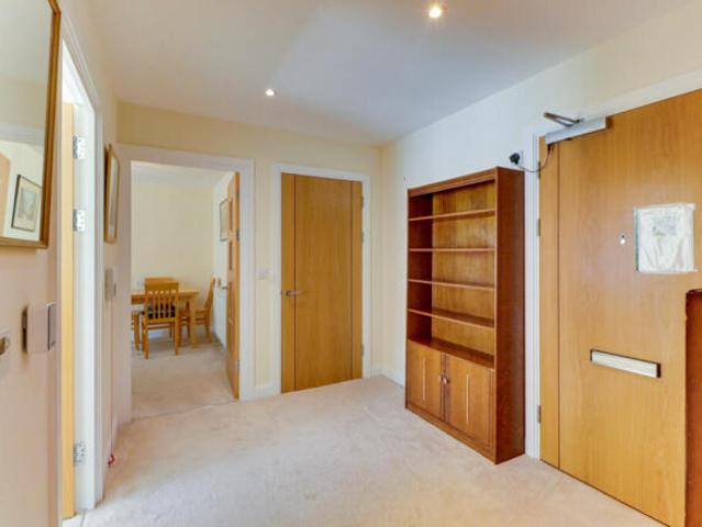 2 bedroom apartment for sale in South Parade, Southsea, PO4