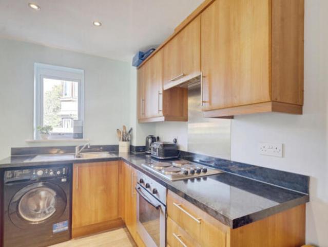 2 bedroom apartment for sale in Southchurch Road, Southend on sea, SS1