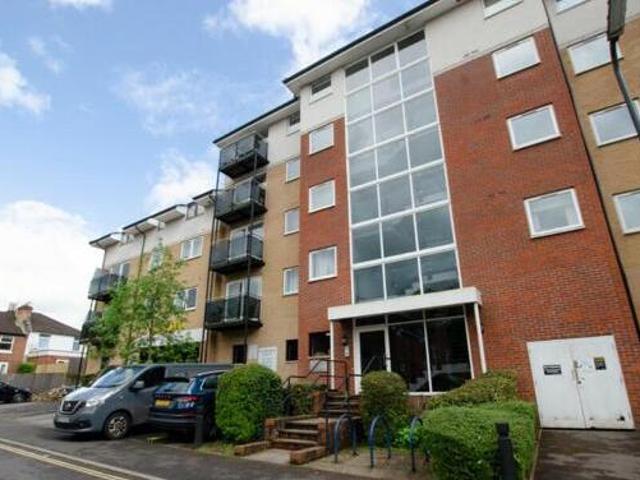 2 Bedroom Apartment For Sale In Southampton, Hampshire