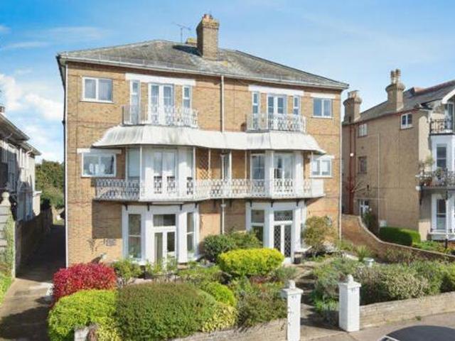 2 Bedroom Apartment For Sale In Southend on sea