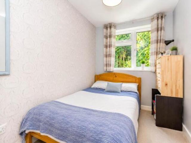 2 bedroom apartment for sale in Southfield Park, OX4