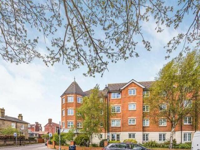 2 Bedroom Apartment For Sale In Southsea, Hampshire