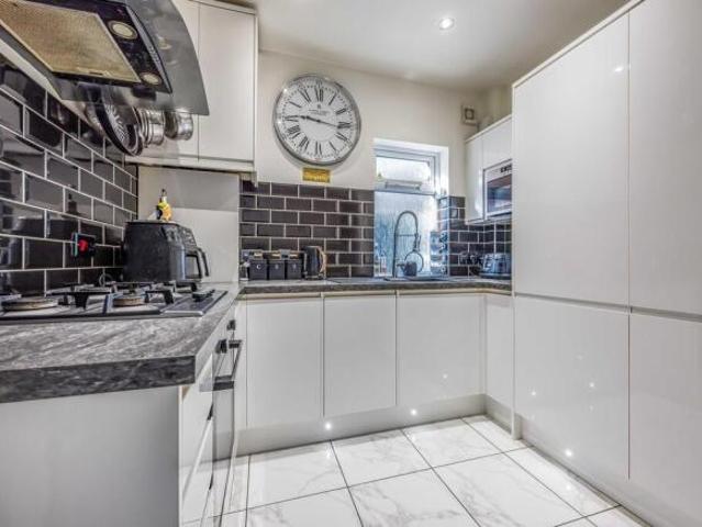 2 bedroom apartment for sale in Southsea, Hampshire, PO5