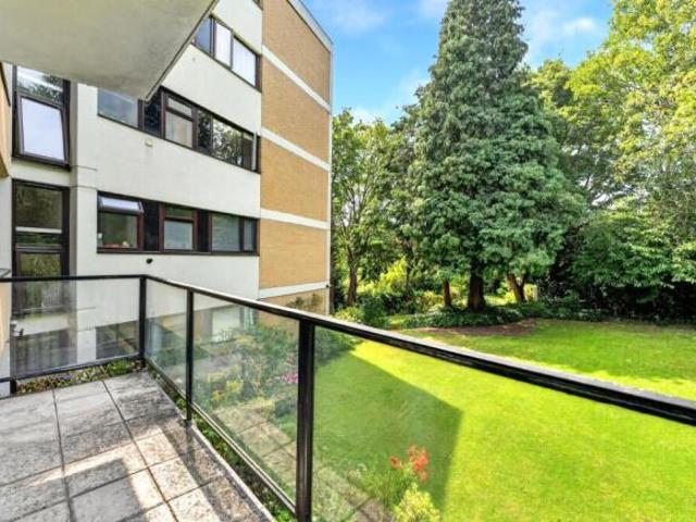 2 bedroom apartment for sale in Southwood Lawn Road, Highgate, N6