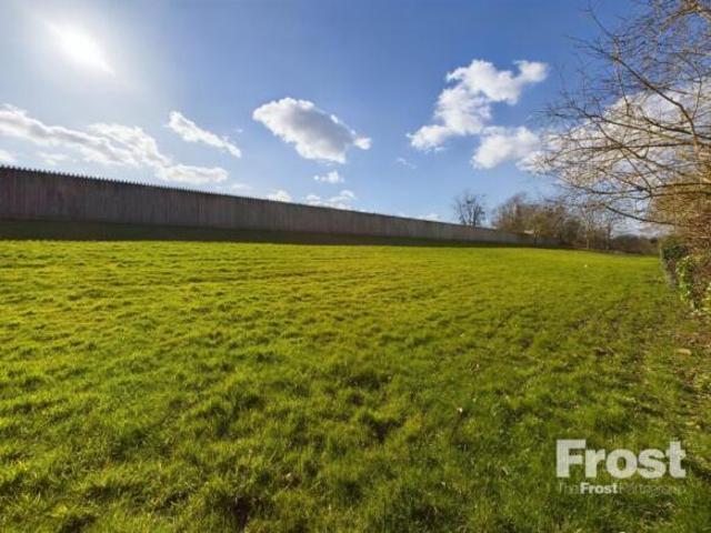 2 bedroom apartment for sale in Sovereign Heights, Langley, Berkshire, SL3