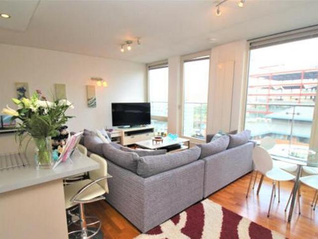 2 Bedroom Apartment For Sale In Spinningfields, Manchester