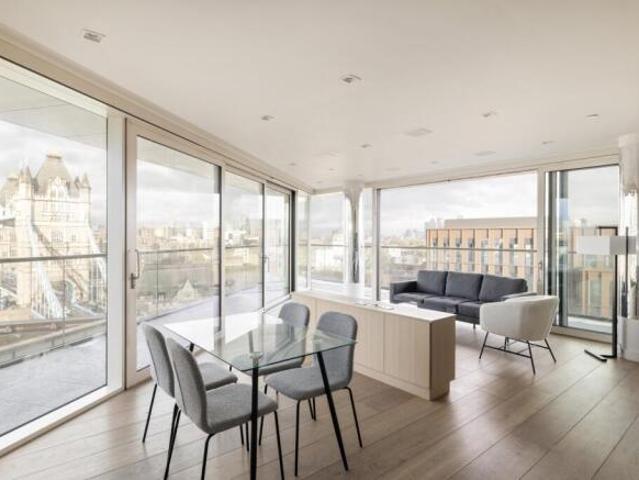 2 bedroom apartment for sale in Tudor House, Duchess Walk, SE1