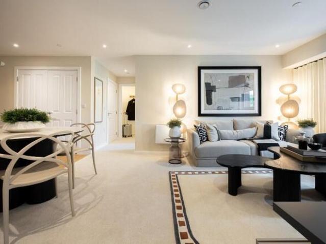 2 bedroom apartment for sale in Two Didsbury Point, Didsbury, M20 2EU, M20
