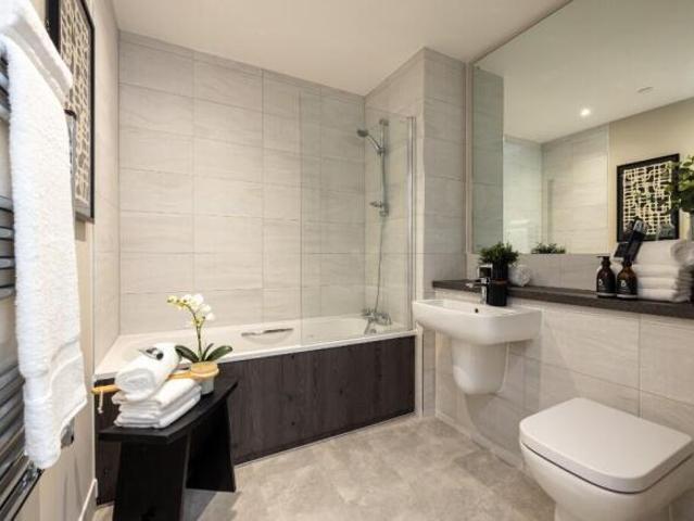 2 bedroom apartment for sale in Two Didsbury Point, Didsbury, M20 2EU, M20