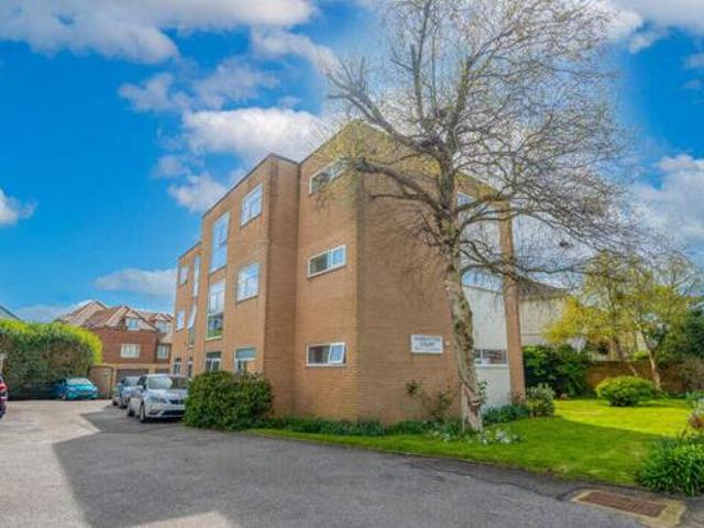 2 Bedroom Apartment For Sale In Twynham Road, Southbourne