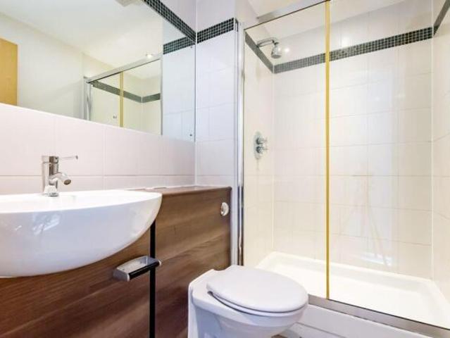 2 bedroom apartment for sale in Tyndalls Park | Clifton, BS8