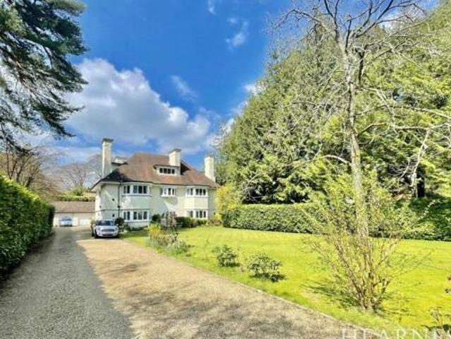 2 Bedroom Apartment For Sale In Talbot Woods, Bournemouth